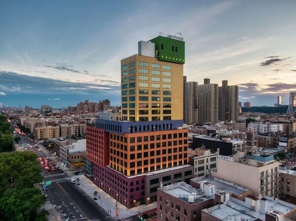 Your Home Away From Home! Close To Bronx Zoo And Strawberry Fields - Jackson Heights - Queens NY