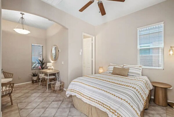 Cozy Casita W/ Salt Water Pool, Jacuzzi & Tennis - Indio, CA