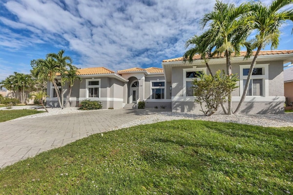 Beautiful 3bd Home With A Pool And A Hot Tub (Ch1013) - Port Charlotte, FL