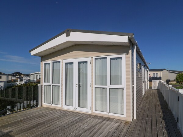 Seafront Holiday Home 2, Pet Friendly, With Pool In Pwllheli - Abersoch