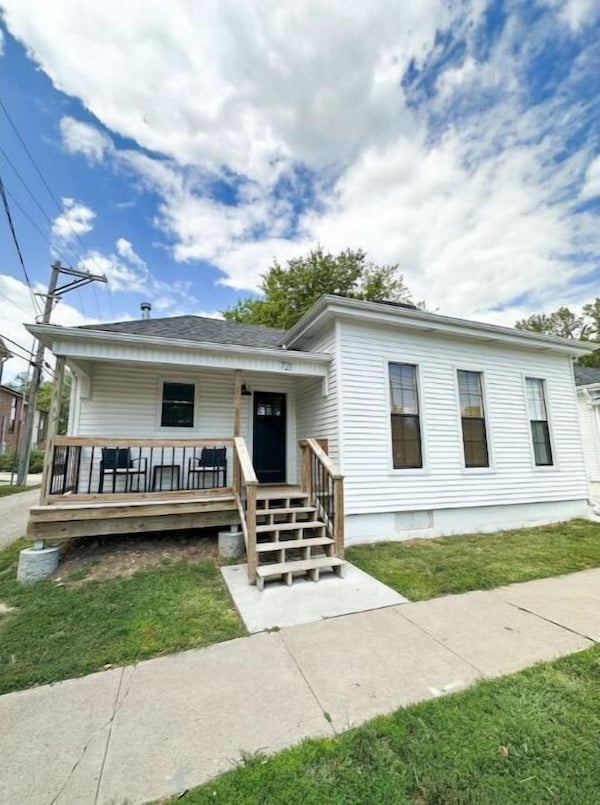 Cute 2 Bed/1 Bath Home A Few Blocks Away From Haymarket. - Pawnee State Recreation Area, Lincoln